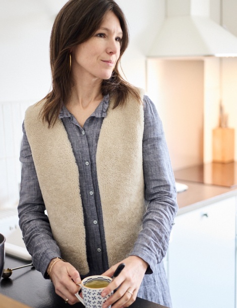 Women Berger gilet sewing pattern paper version with free sew along video