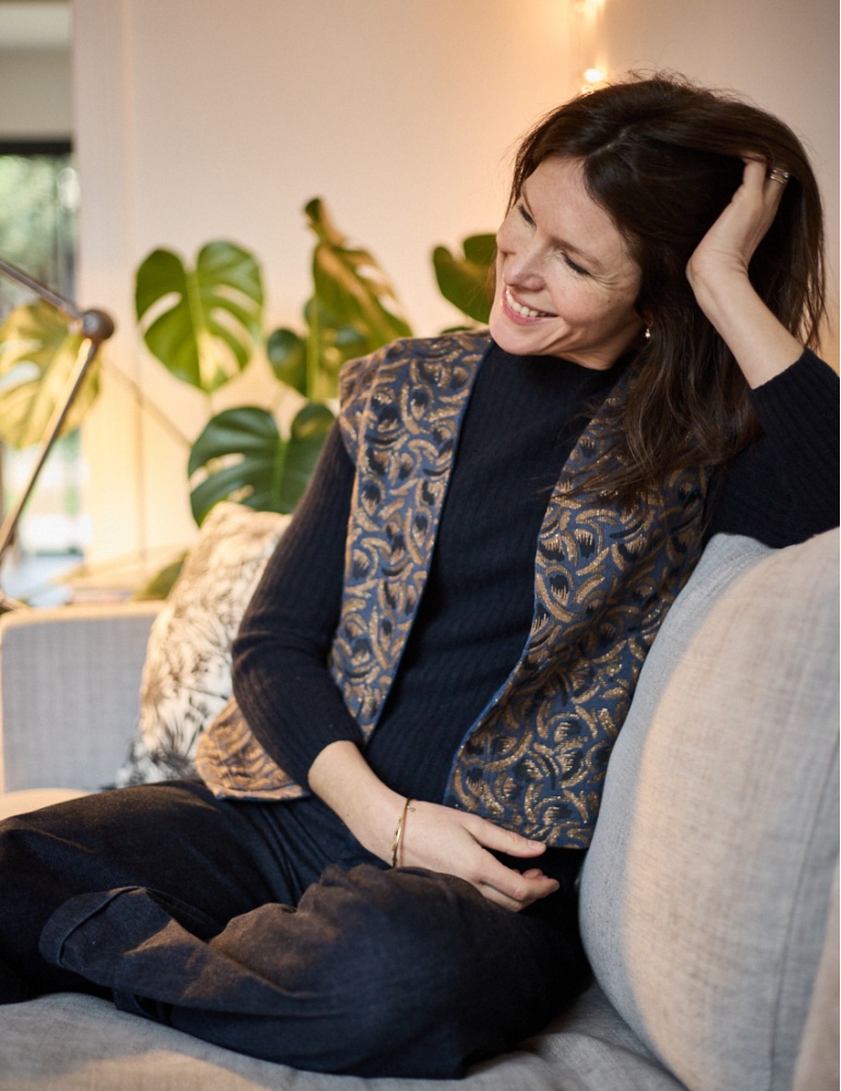 Women Berger gilet sewing pattern paper version with free sew along video